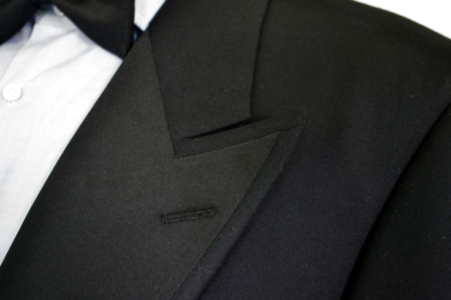 AMAZING Domenico Spano Black Grosgrain 1 Button Peak Lapel Dual Vent ...